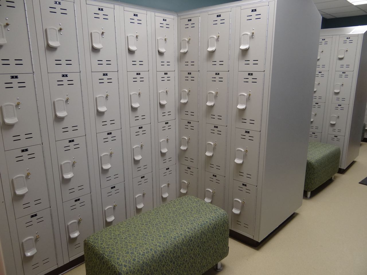 John Deere Garden Tractor With Loader: Scranton Lockers